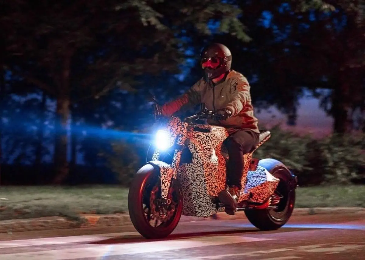 RMK E2: turretless electric motorcycle will be presented at EICMA - AvtoTachki